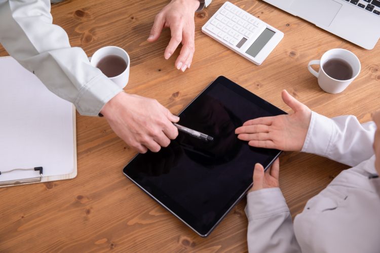 部品表の作り方は？作成メリットやBOMシステムの機能もご紹介 | お役立ち情報ナビ | DAIKO XTECH株式会社 部品表の作り方は？作成メリットやBOMシステムの機能もご紹介